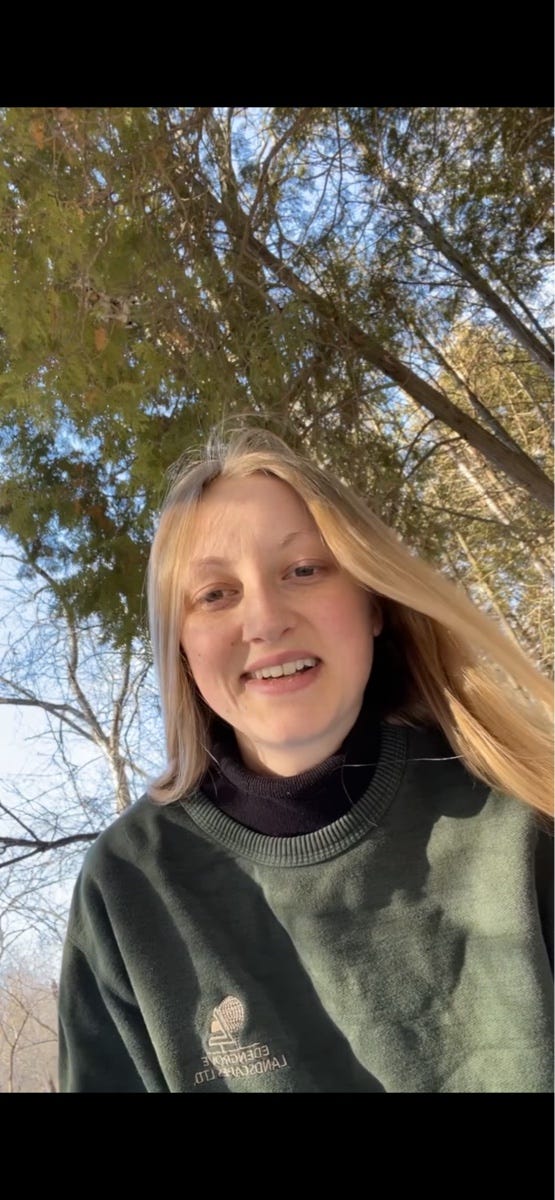 Thea Lauzon – Medium