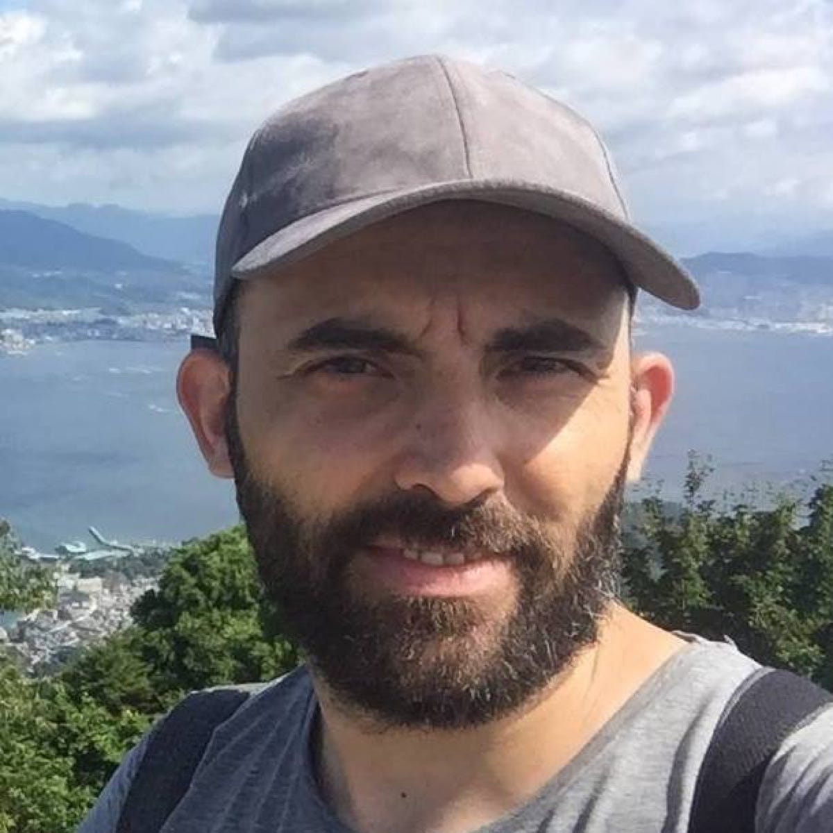 Aurelio Cano – Medium Aurelio Cano – Medium