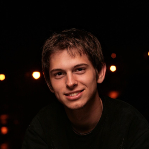 Péter Pandula – Medium