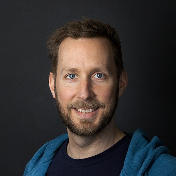 Alexandre Derwa – Medium