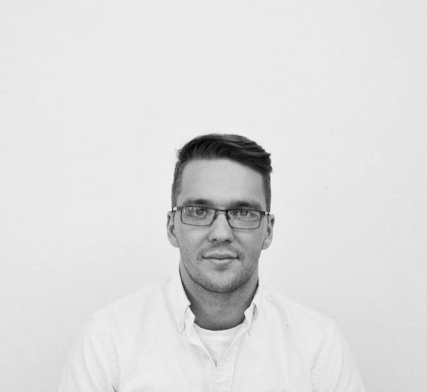 Lewis Dostine – Medium