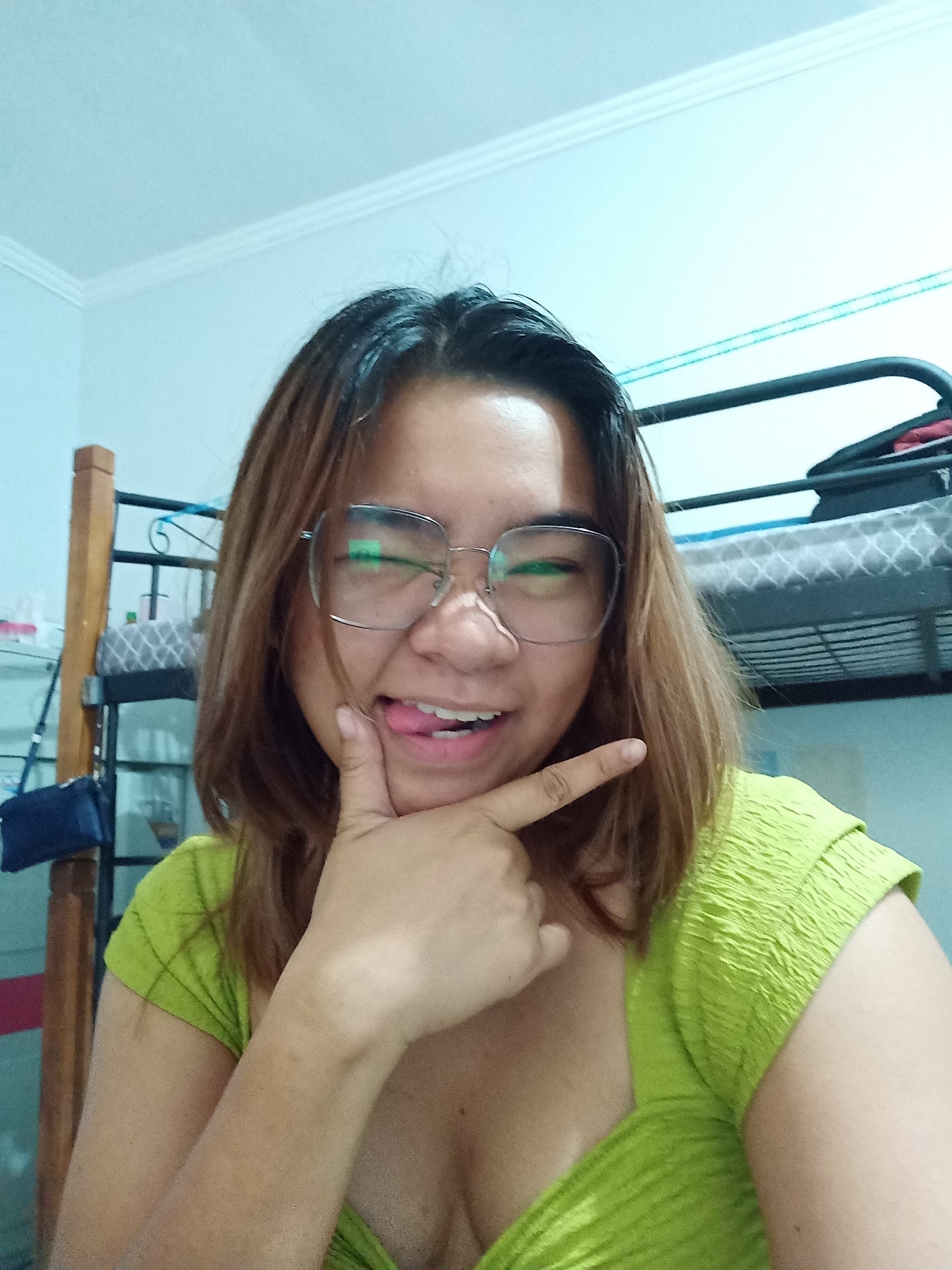 Yasy Eiram – Medium