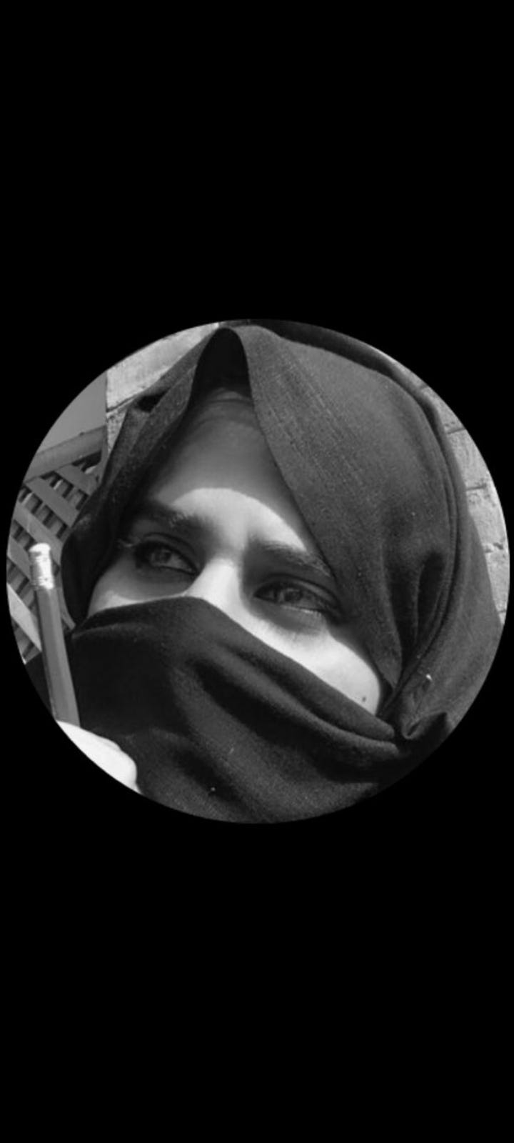 Naila Zeb – Medium