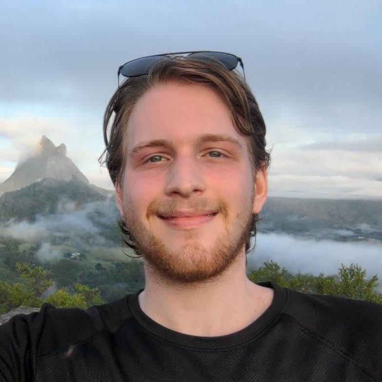 Brook Jeynes – Medium