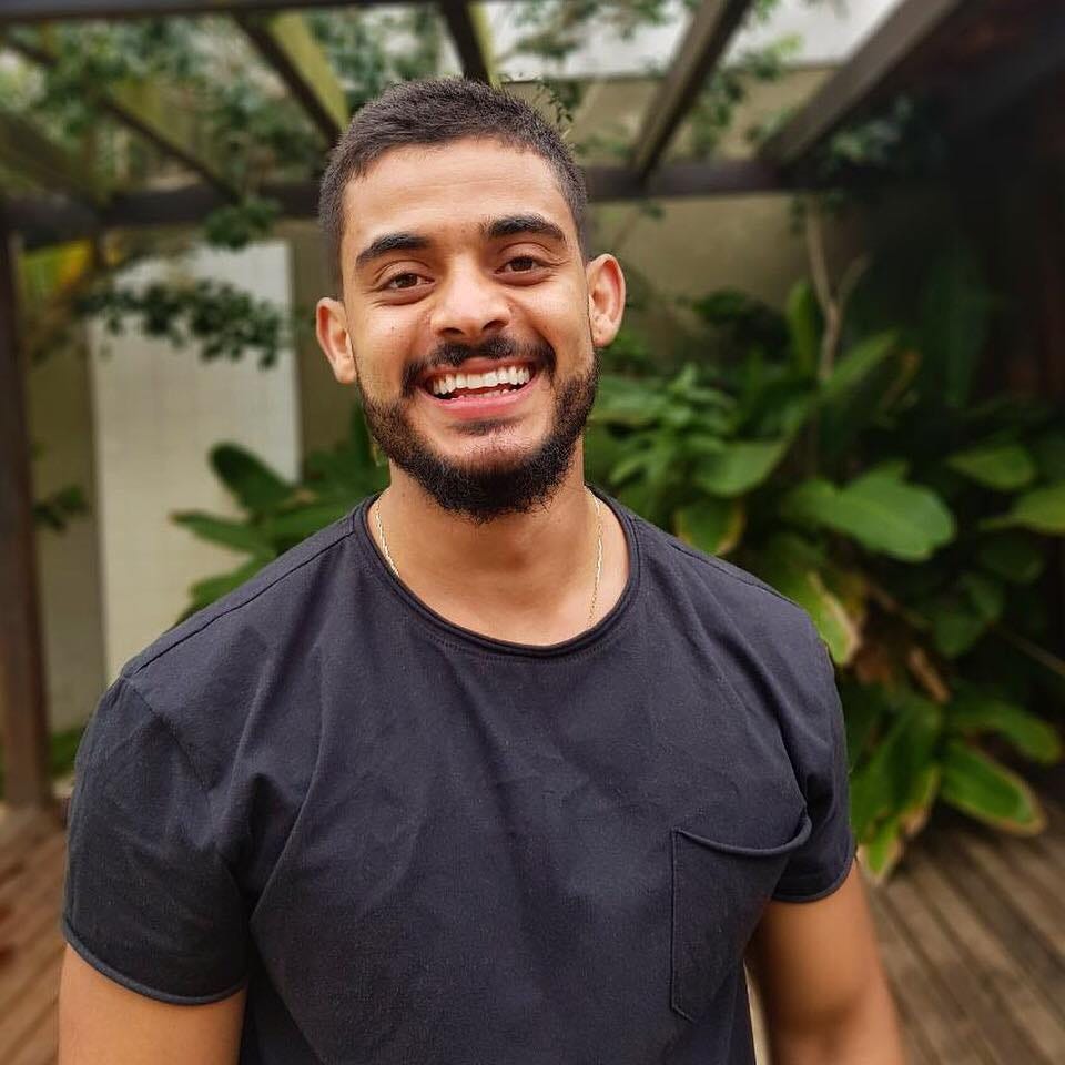 Lucas Tavares – Medium
