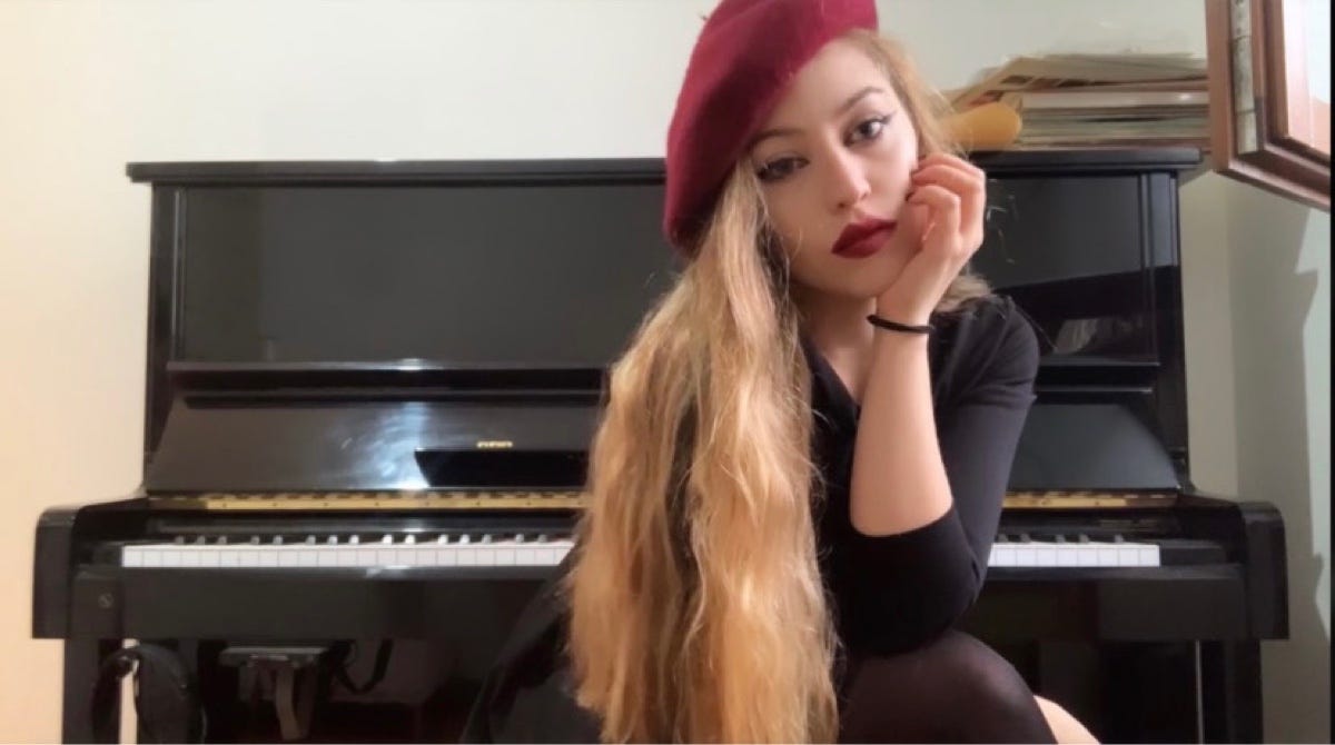 Susanna D'ambrosio – Medium