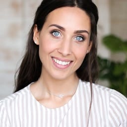 Jessica Ireland – Medium