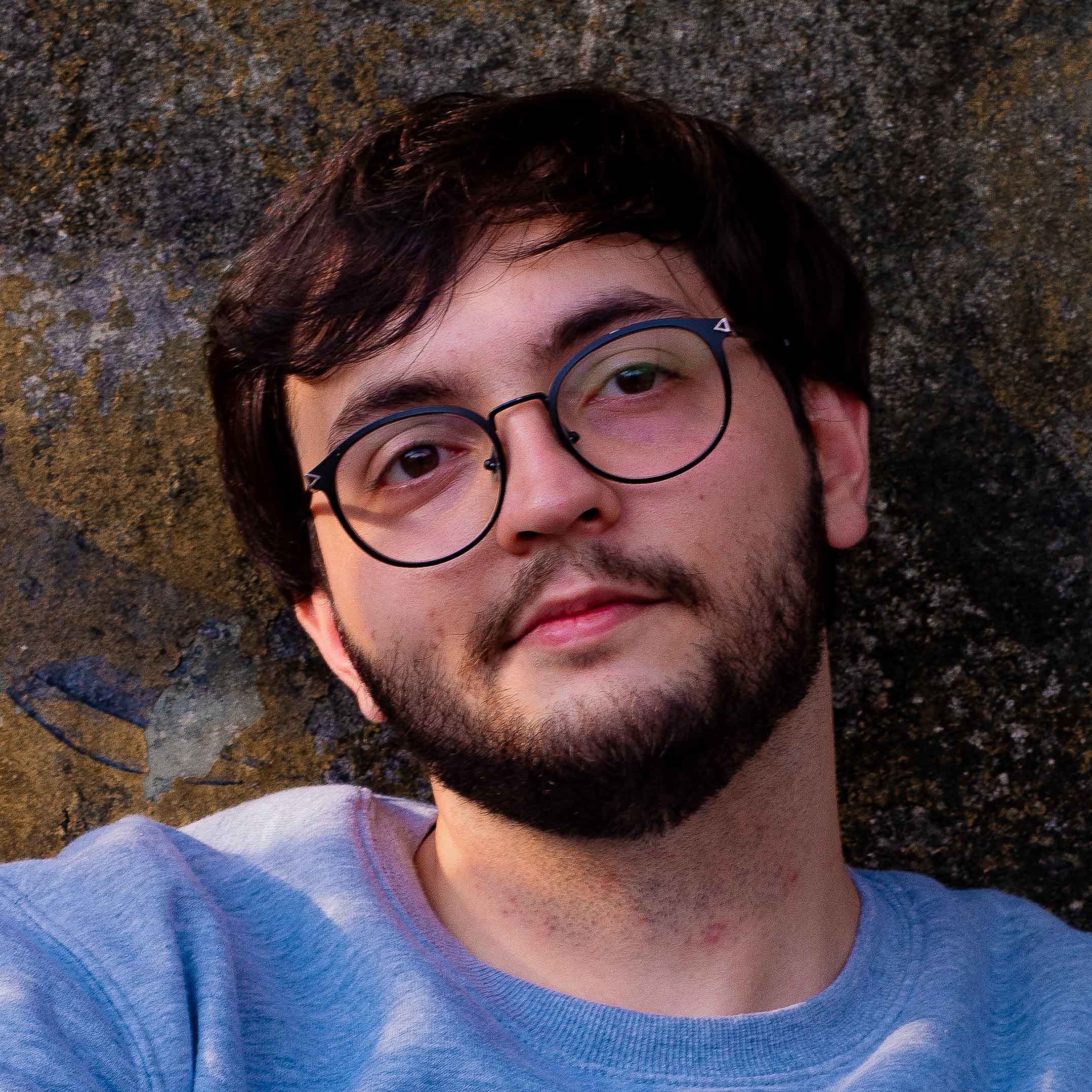 Pedro Alvarez – Medium