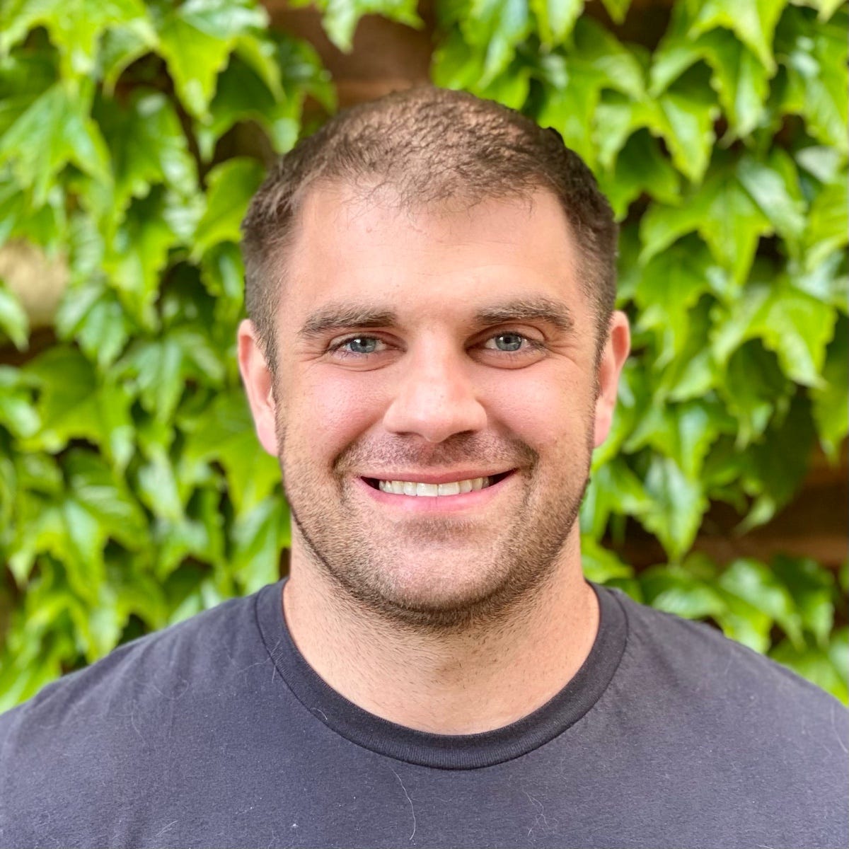 Chris Thomas – Medium