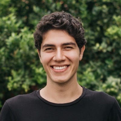 Sebastian Navarro – Medium