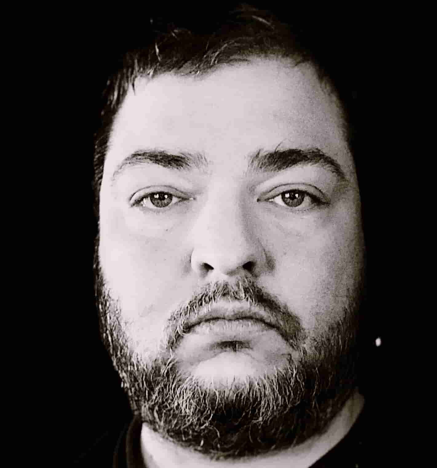 Casey Hendley – Medium