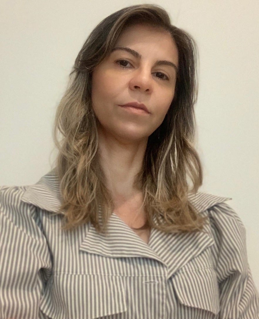 Lucia Escalda – Medium