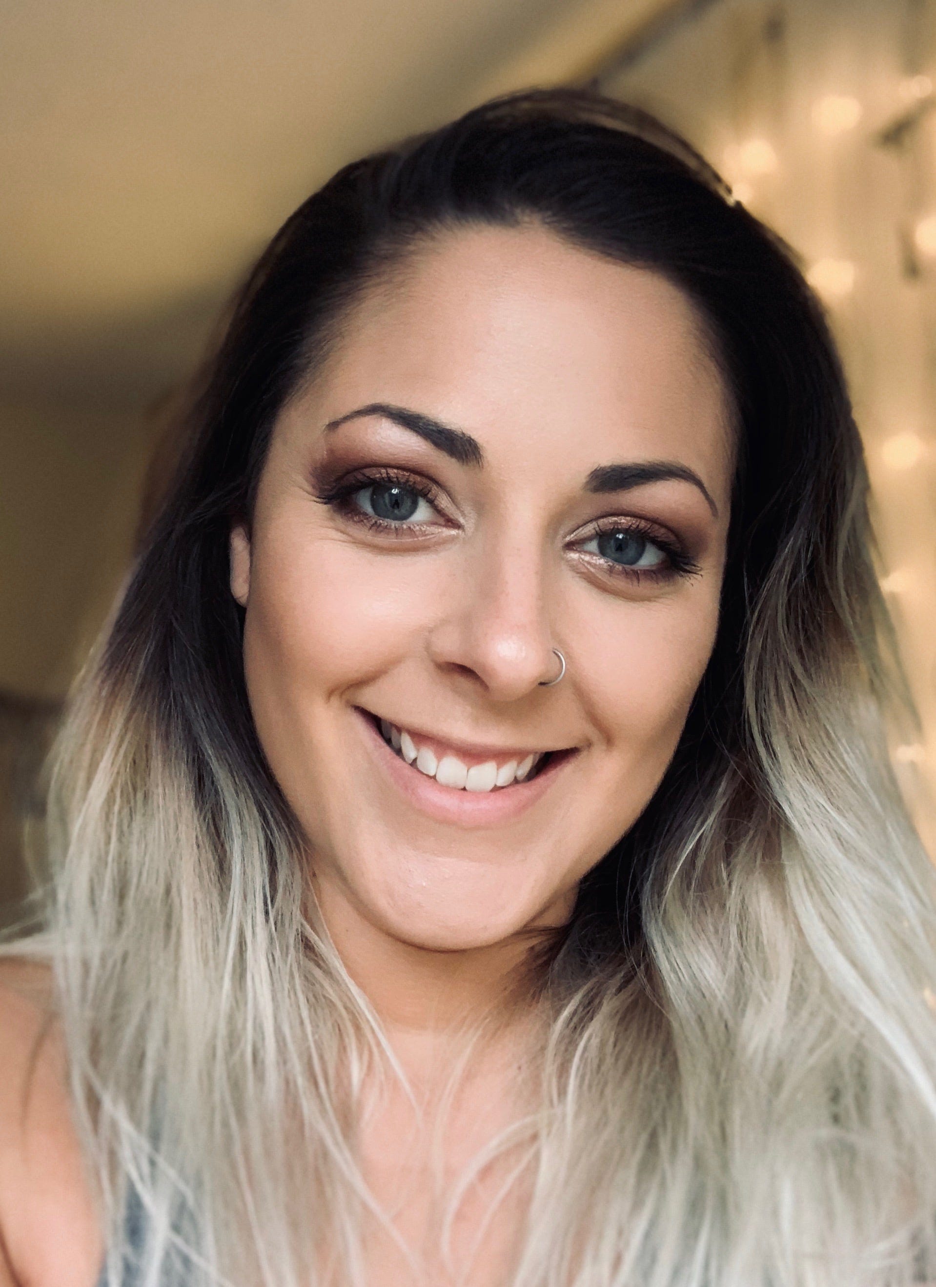 Kristen Leach – Medium