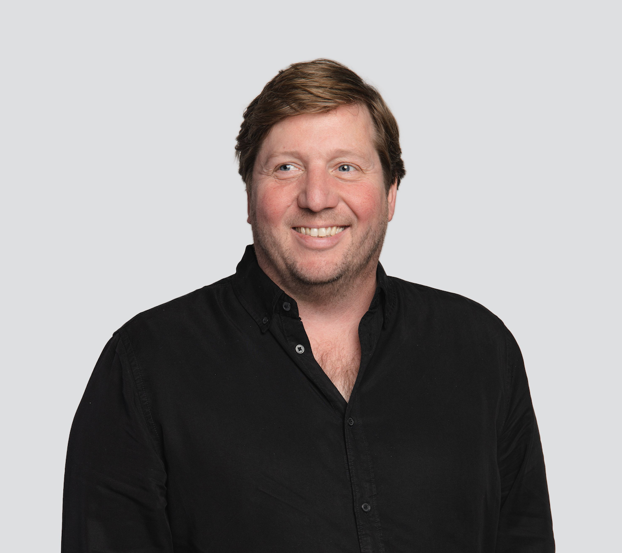 Anthony van de Veen – Medium