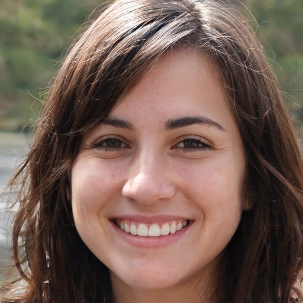 Elle Webb – Medium