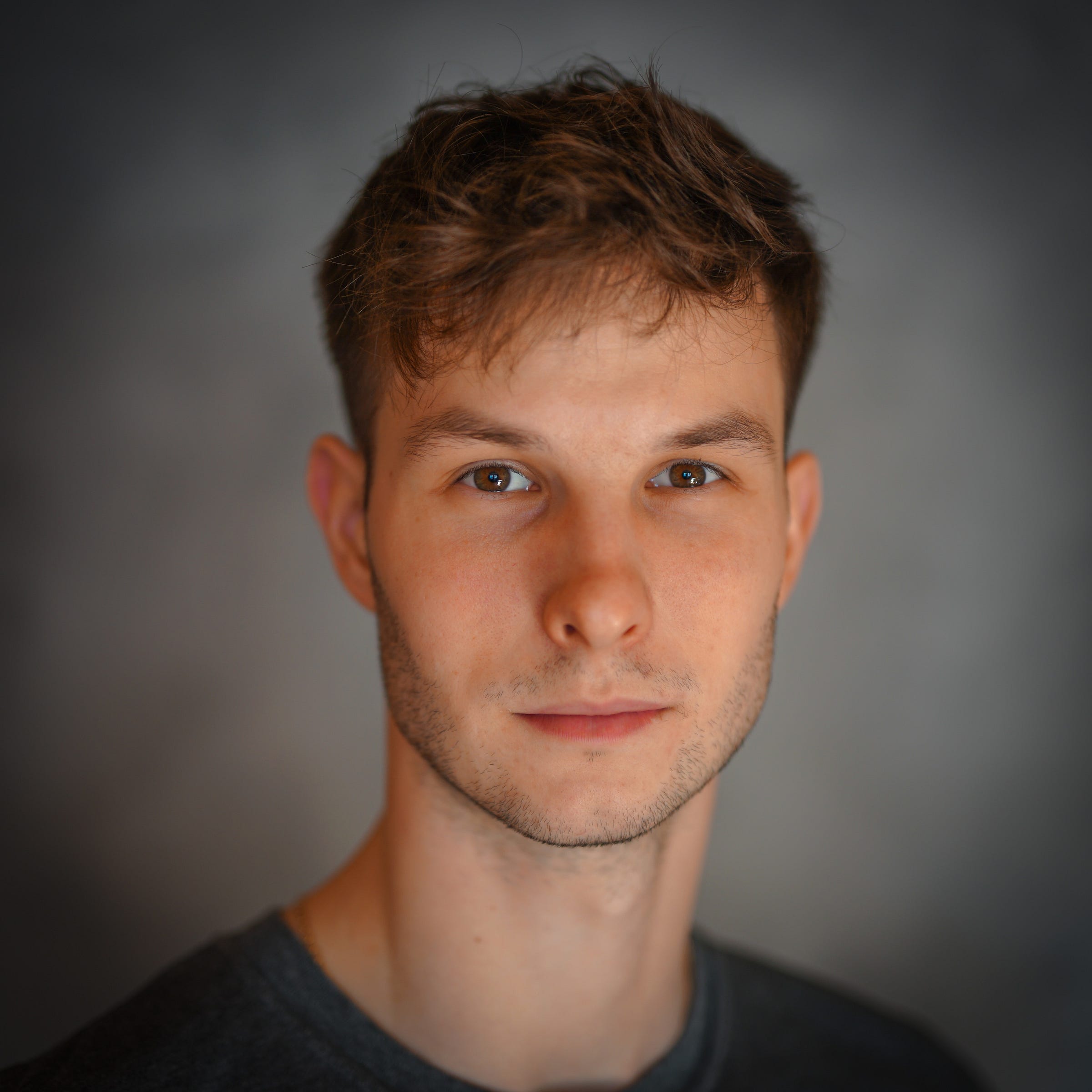 Erik Laco – Medium