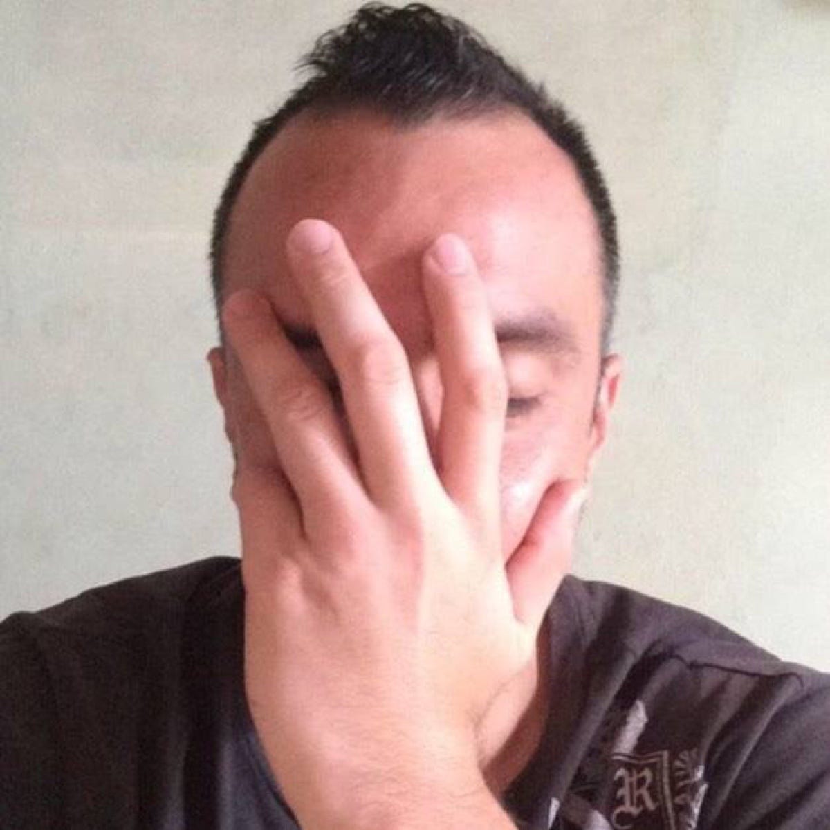 Hugo Rolon – Medium