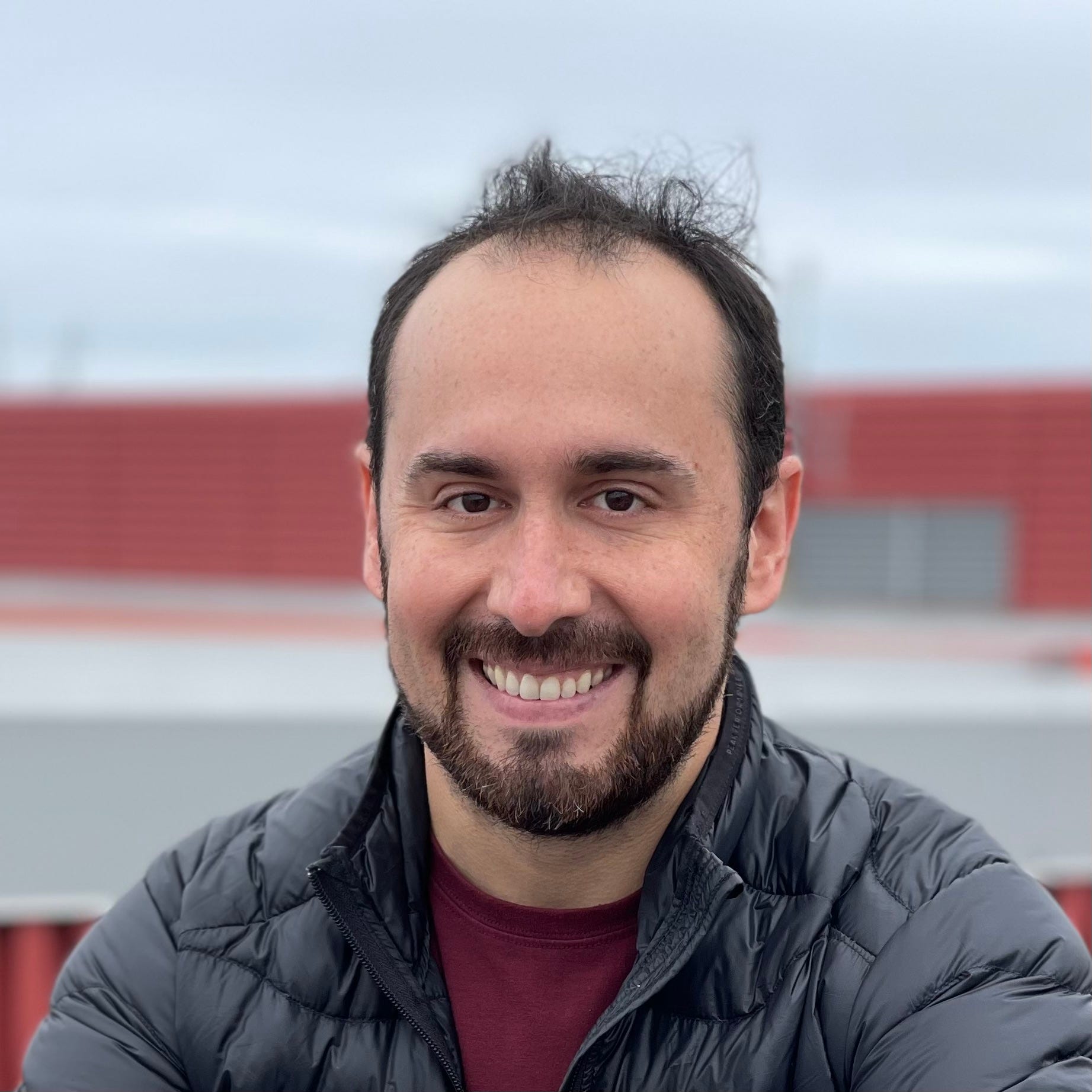 Felipe Quintella – Medium