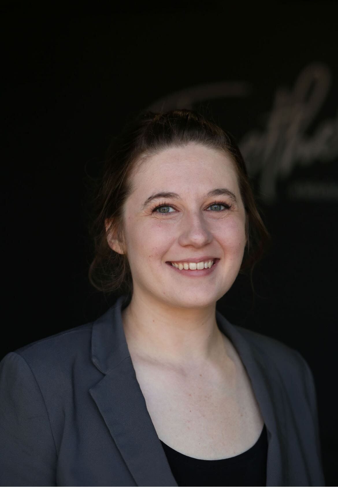 Dezarea Bryan – Medium