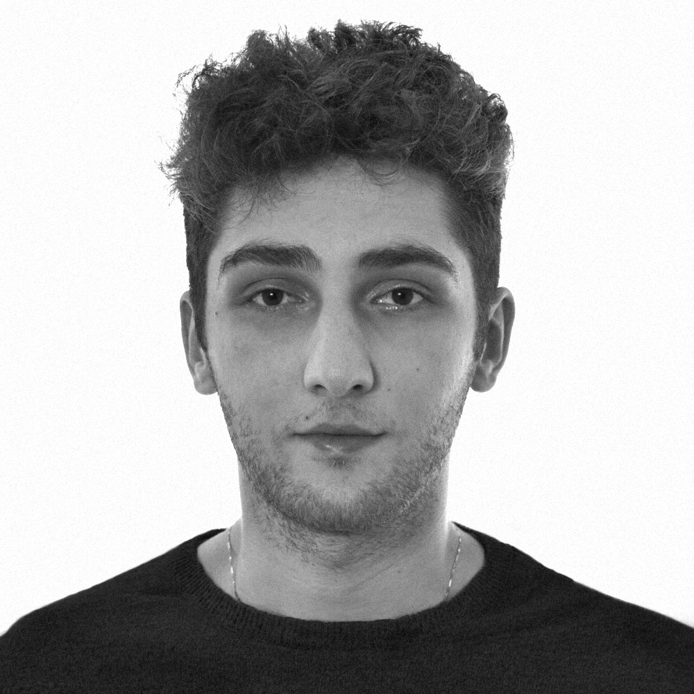 Sefa Yavuz – Medium