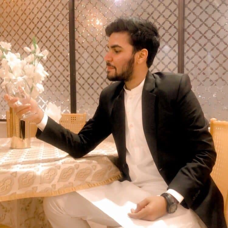 Huzaifa Moin – Medium