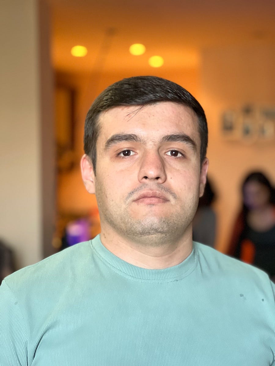 bobojon qaroev – Medium