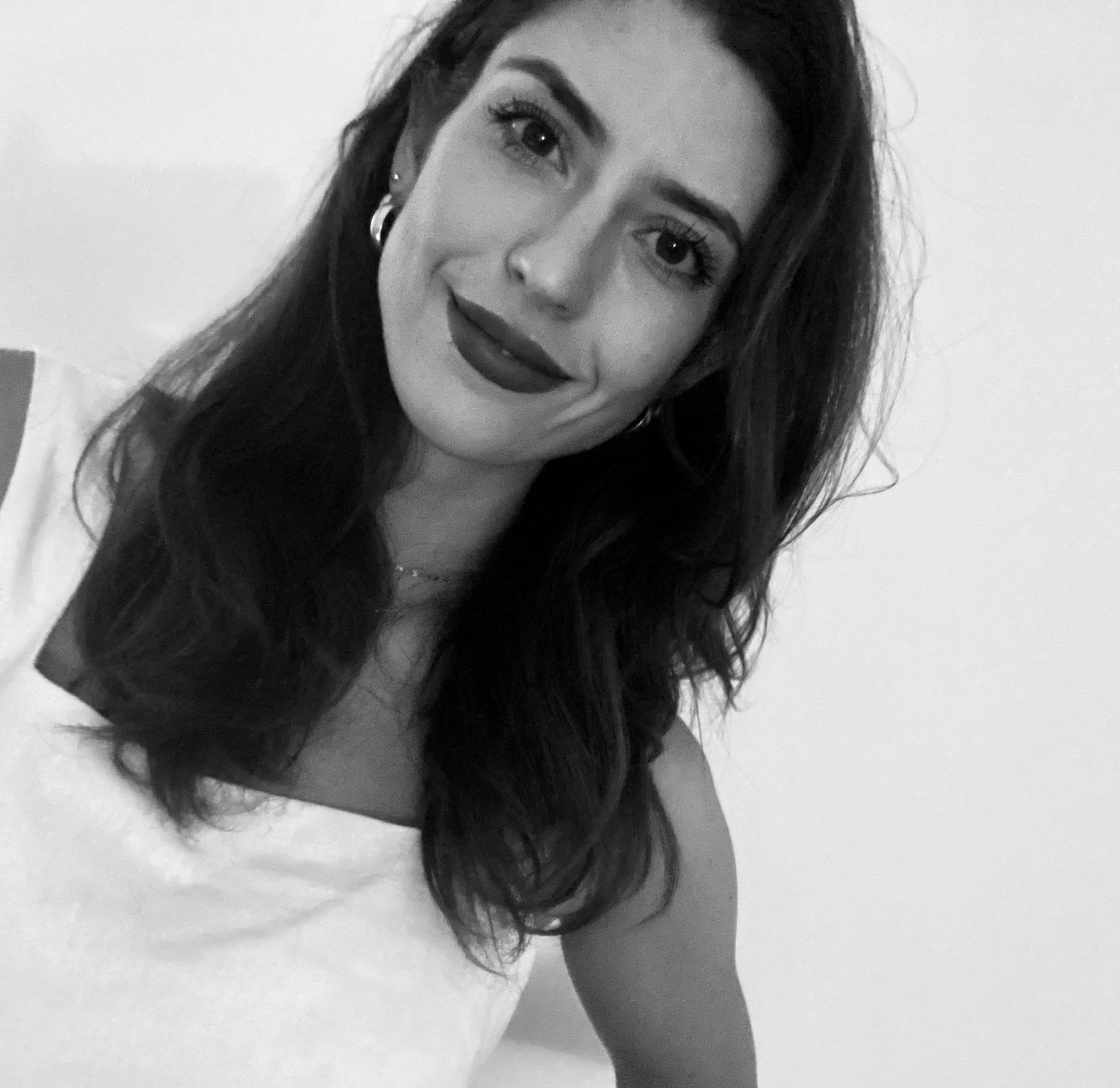 Dominique Eden – Medium