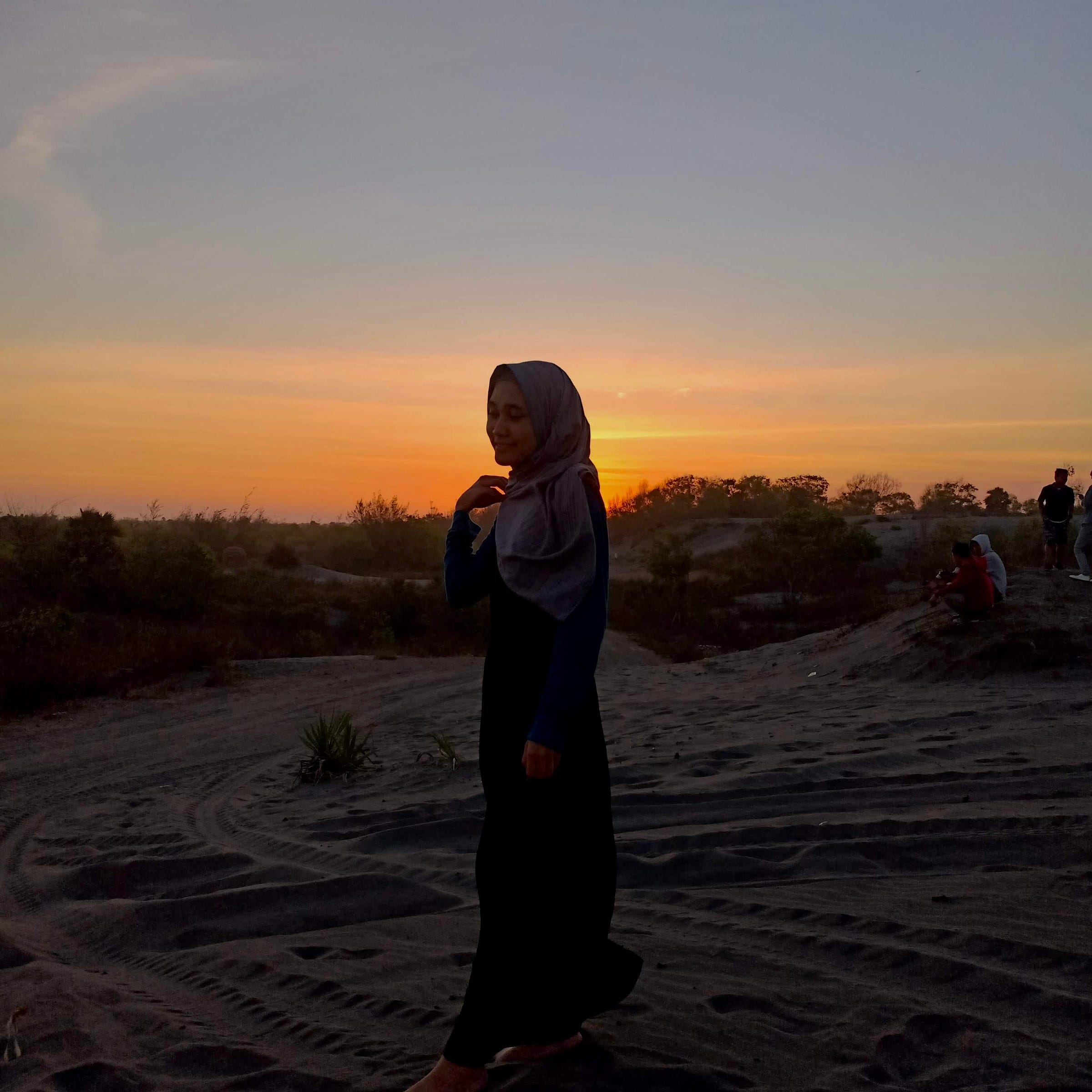 Desy Endriani – Medium