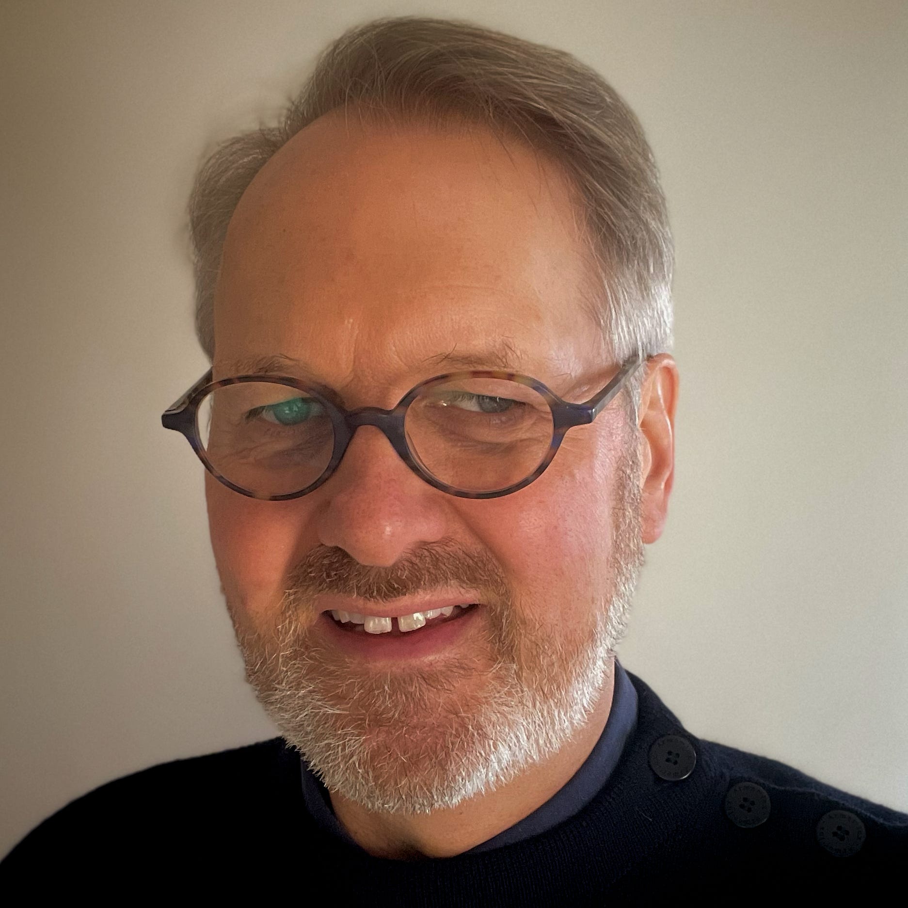 Keith Lucas – Medium