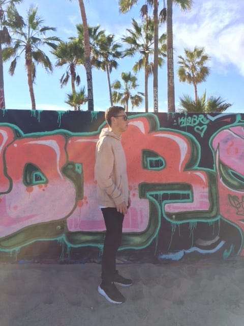 Jake Nisse – Medium
