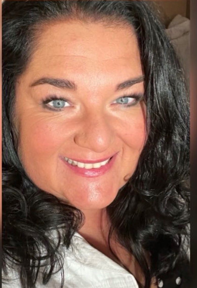 Jo Lucas – Medium