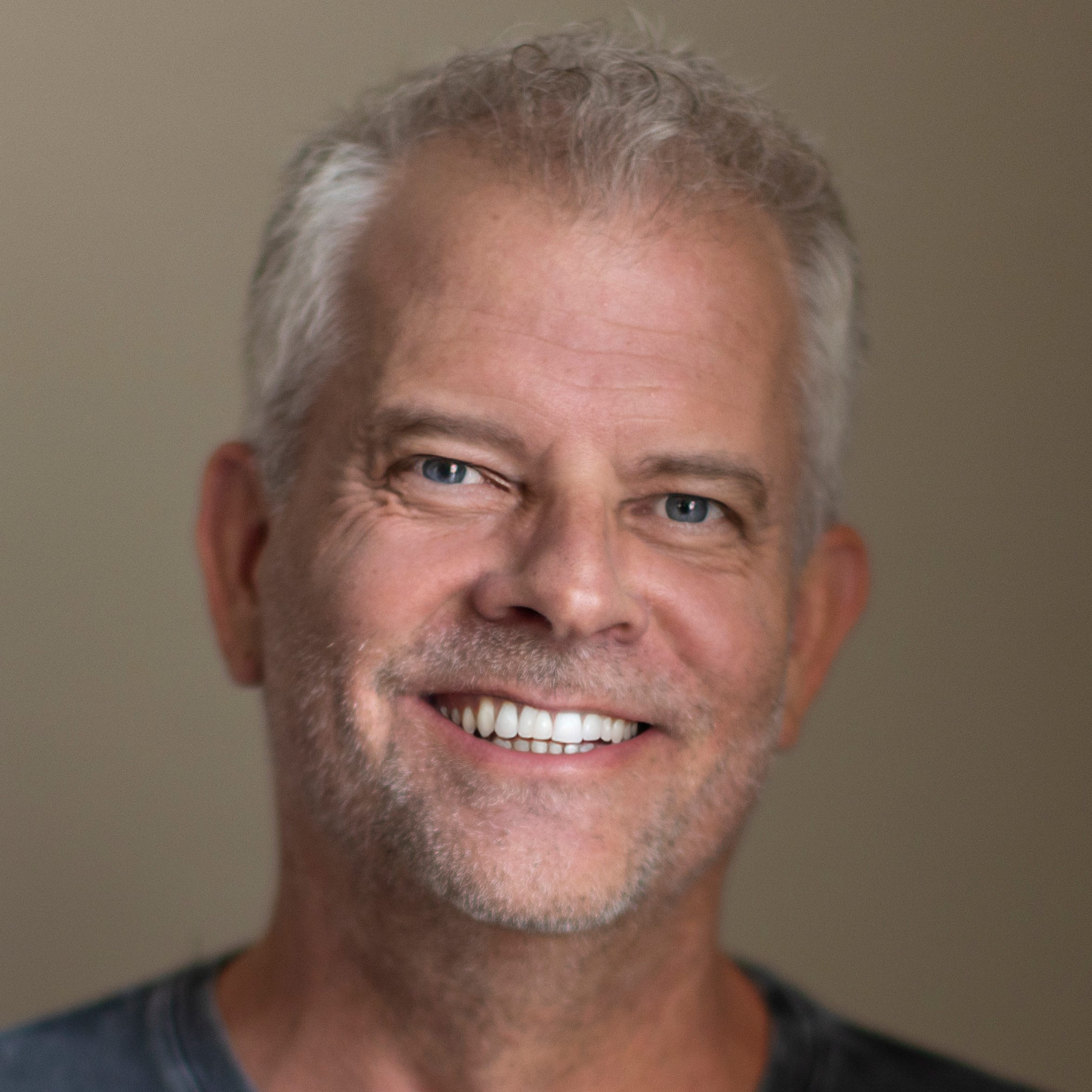 Kevin Lofgren – Medium