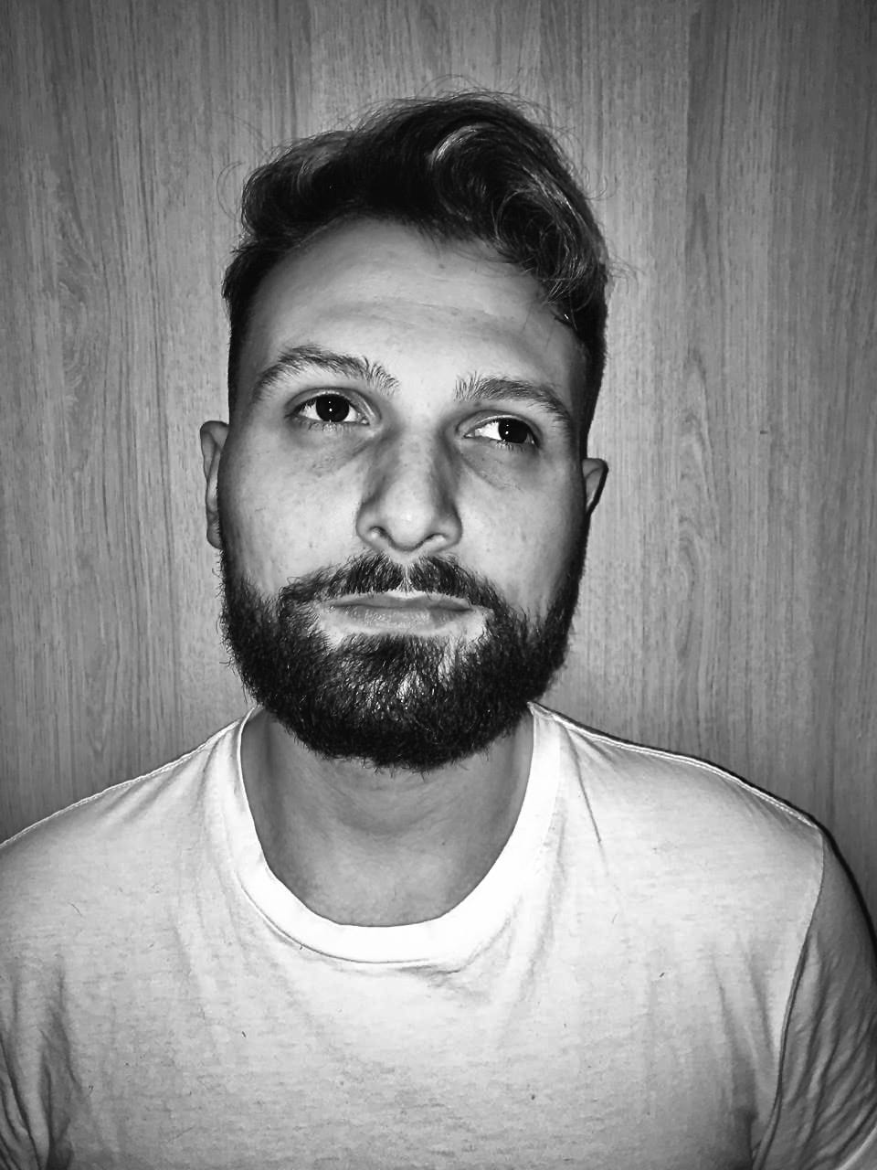 Fernando Minari – Medium