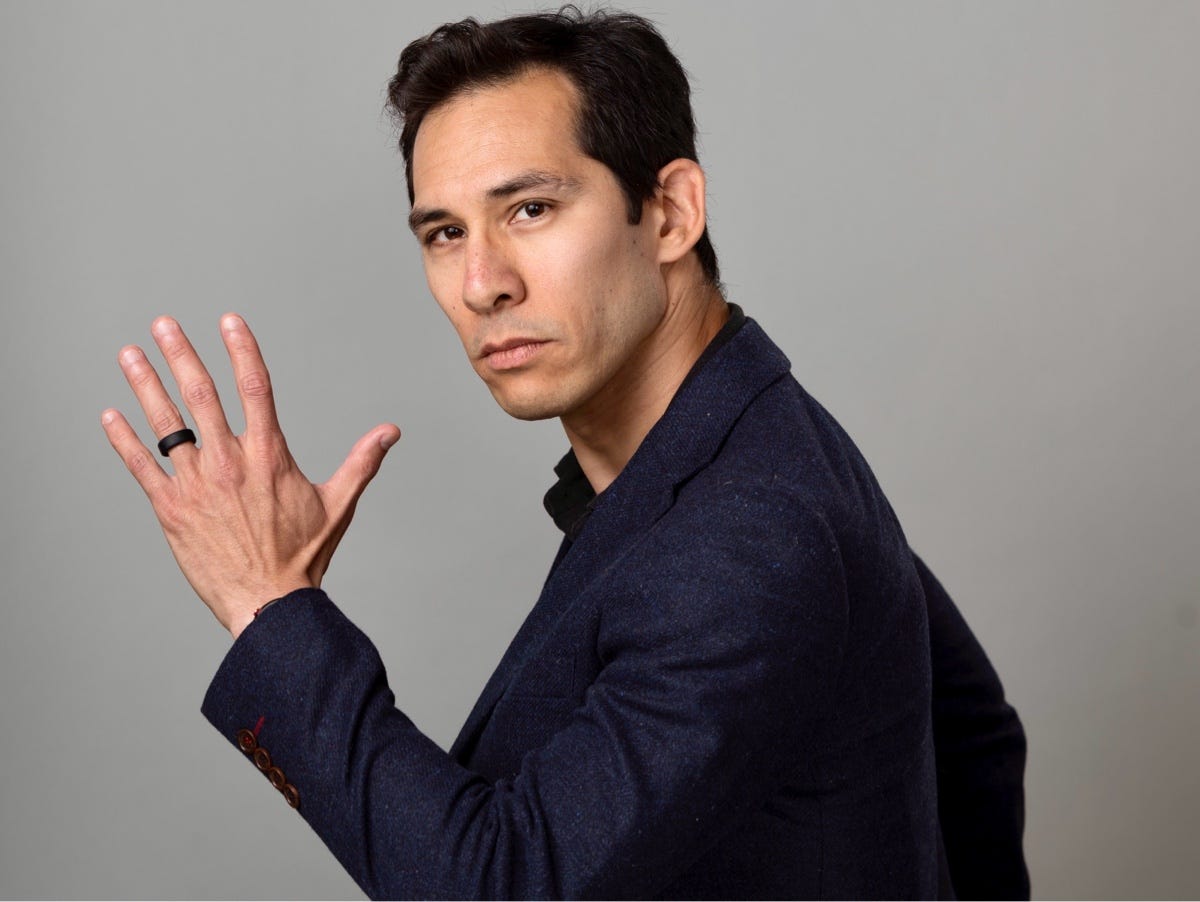 Pat Sarsfield – Medium