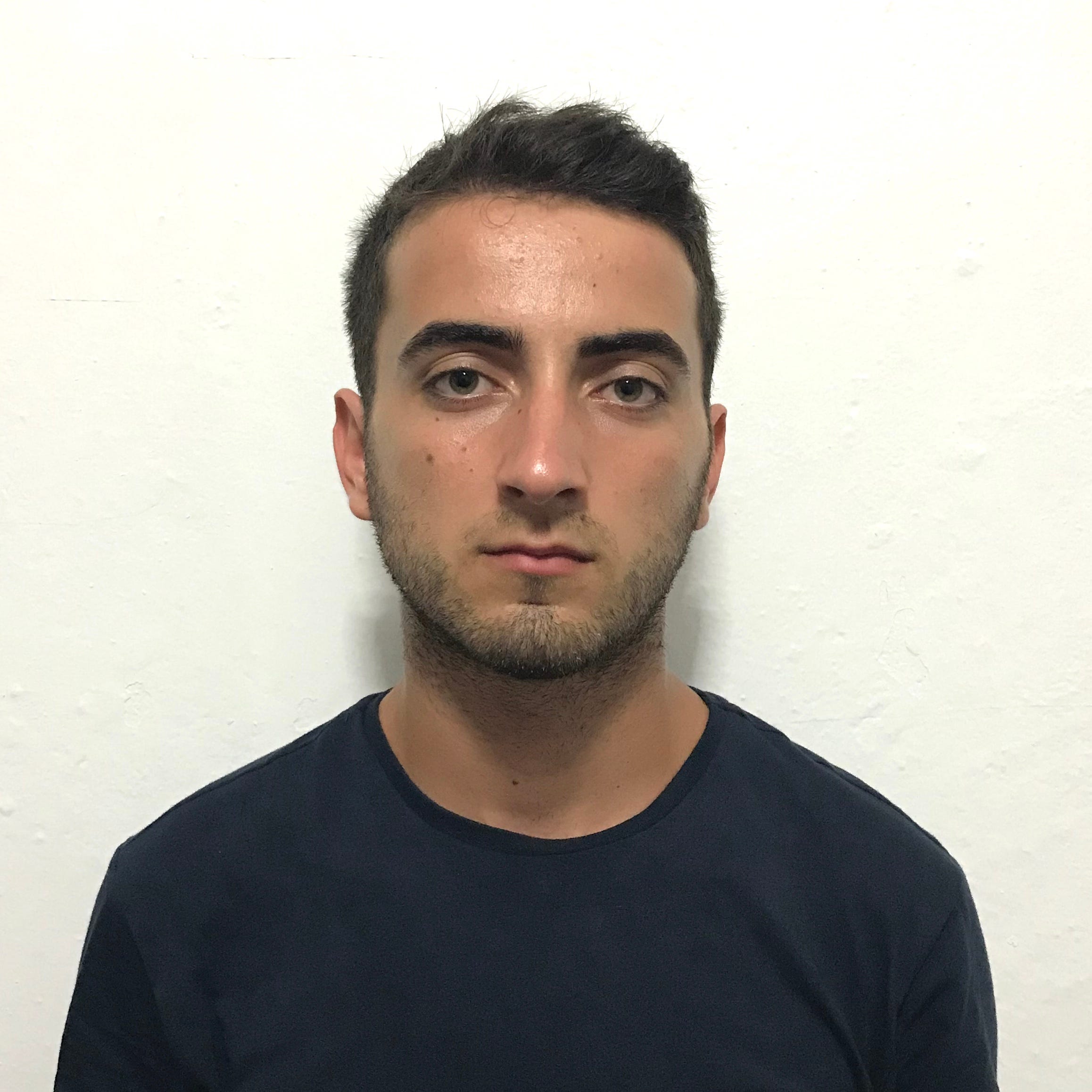 Kadir Kırca – Medium