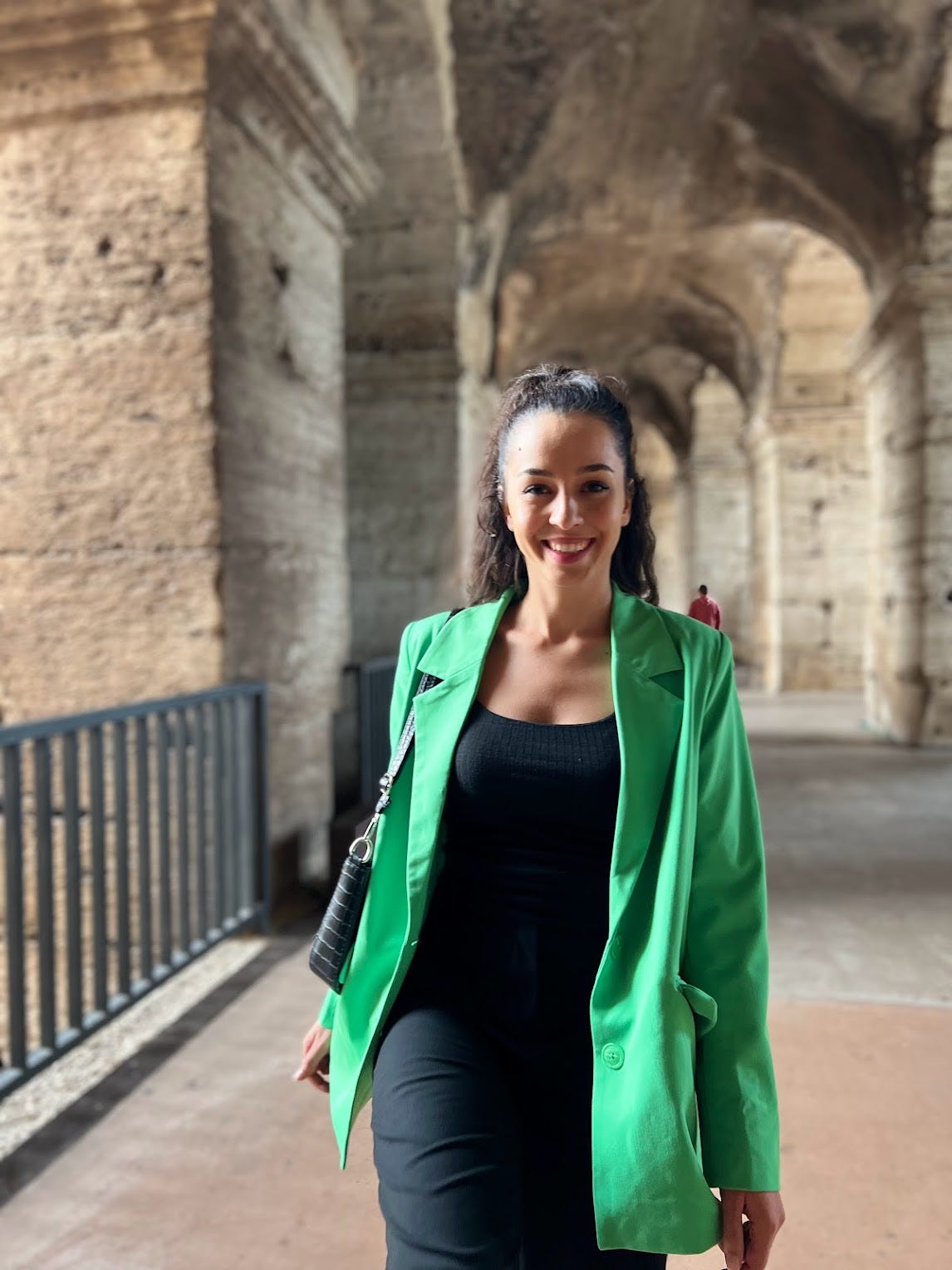 Erka Hysi – Medium