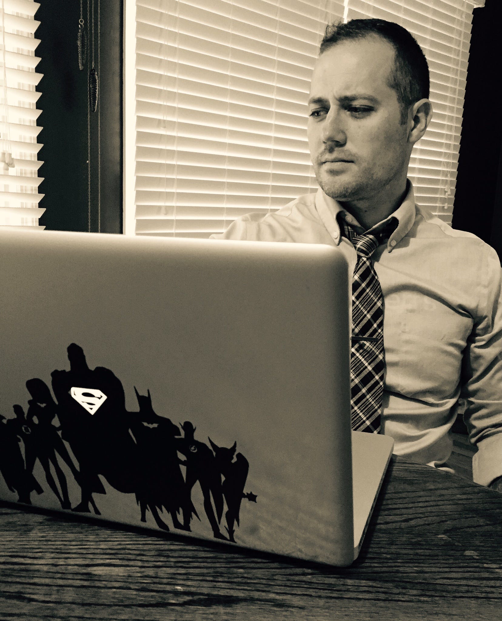 Justin Pierce – Medium