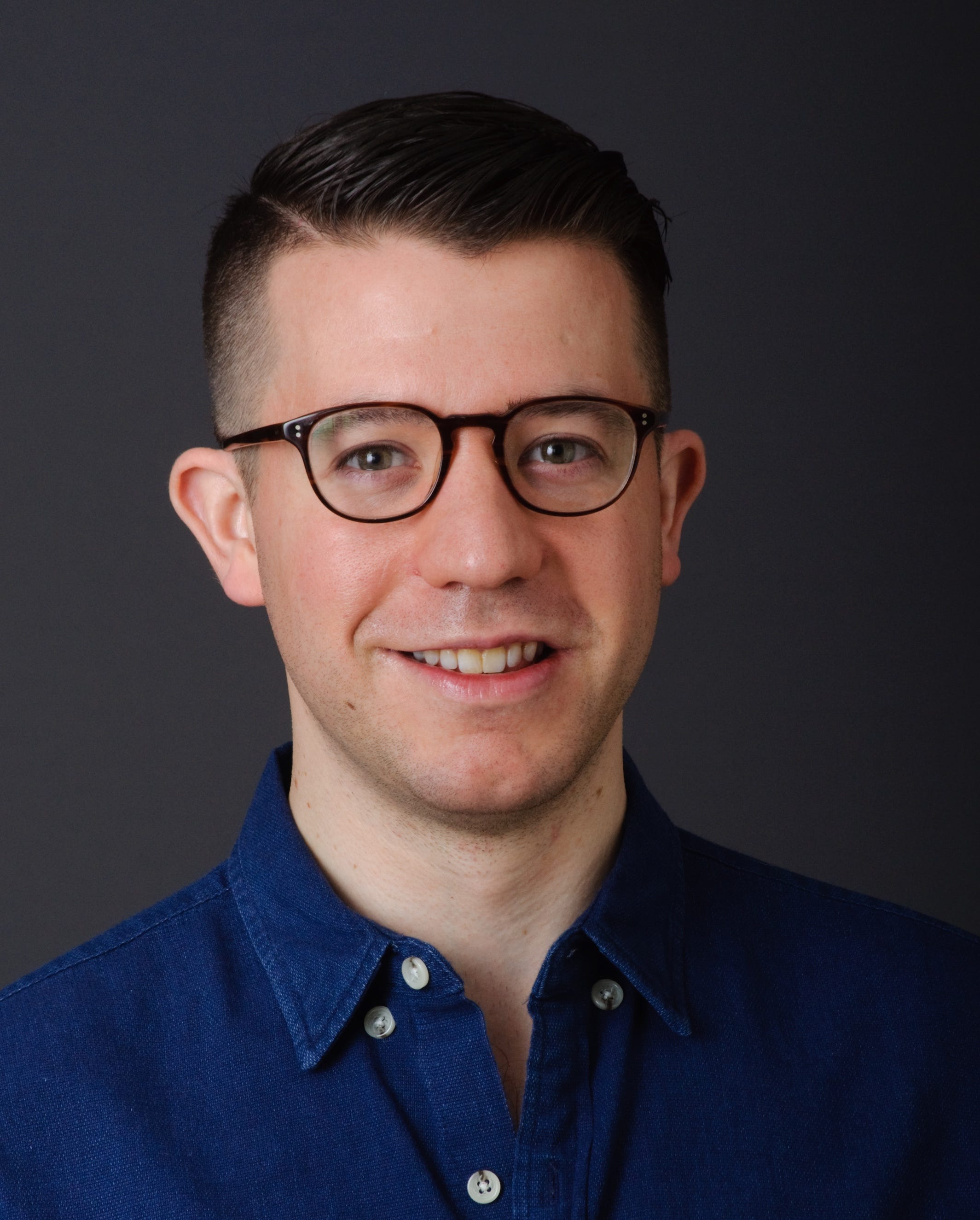 Alex Hardy – Medium
