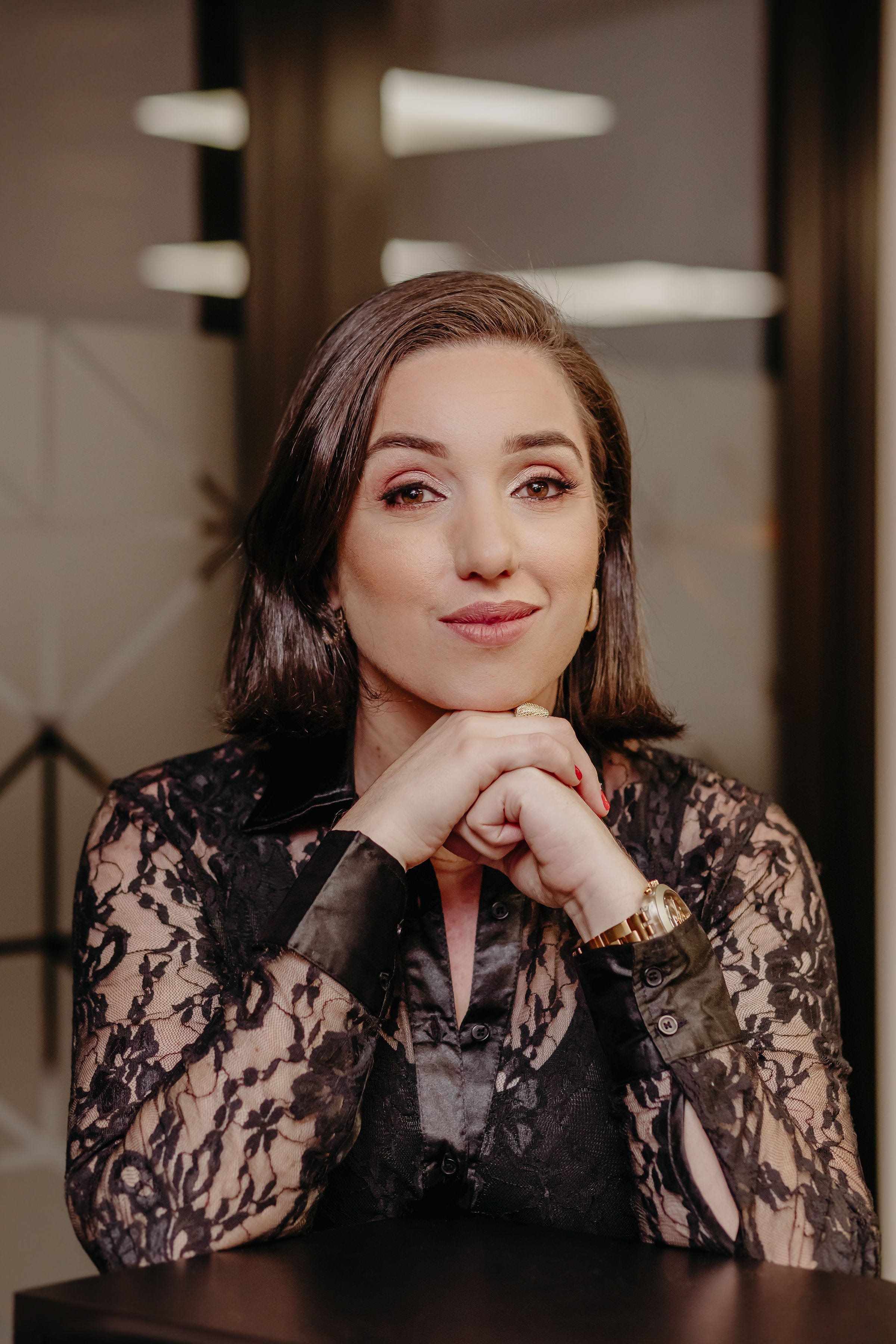 Camila Gomes – Medium