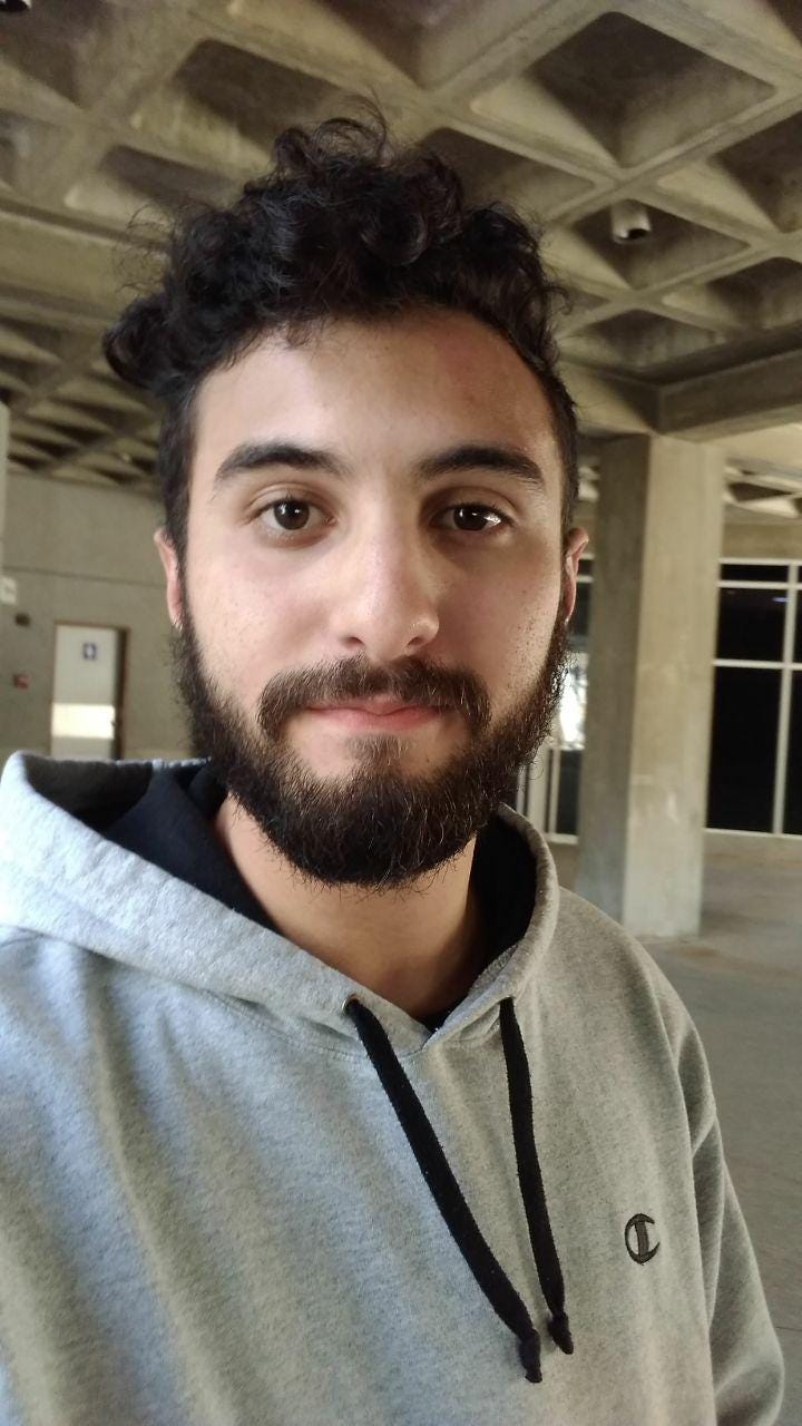 Amir Bastidas – Medium