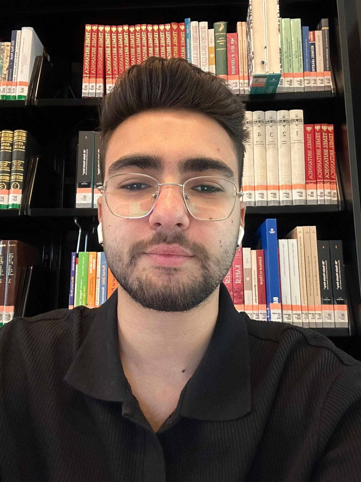 Mehmet AK – Medium