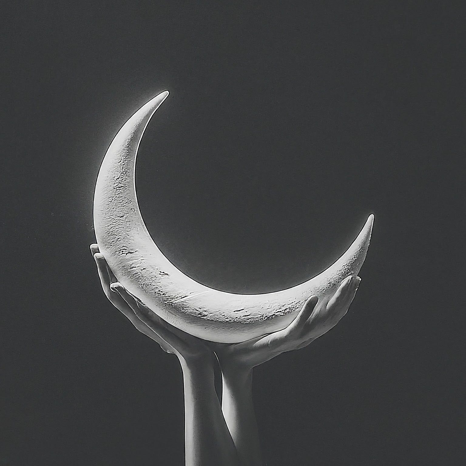 Moon – Medium