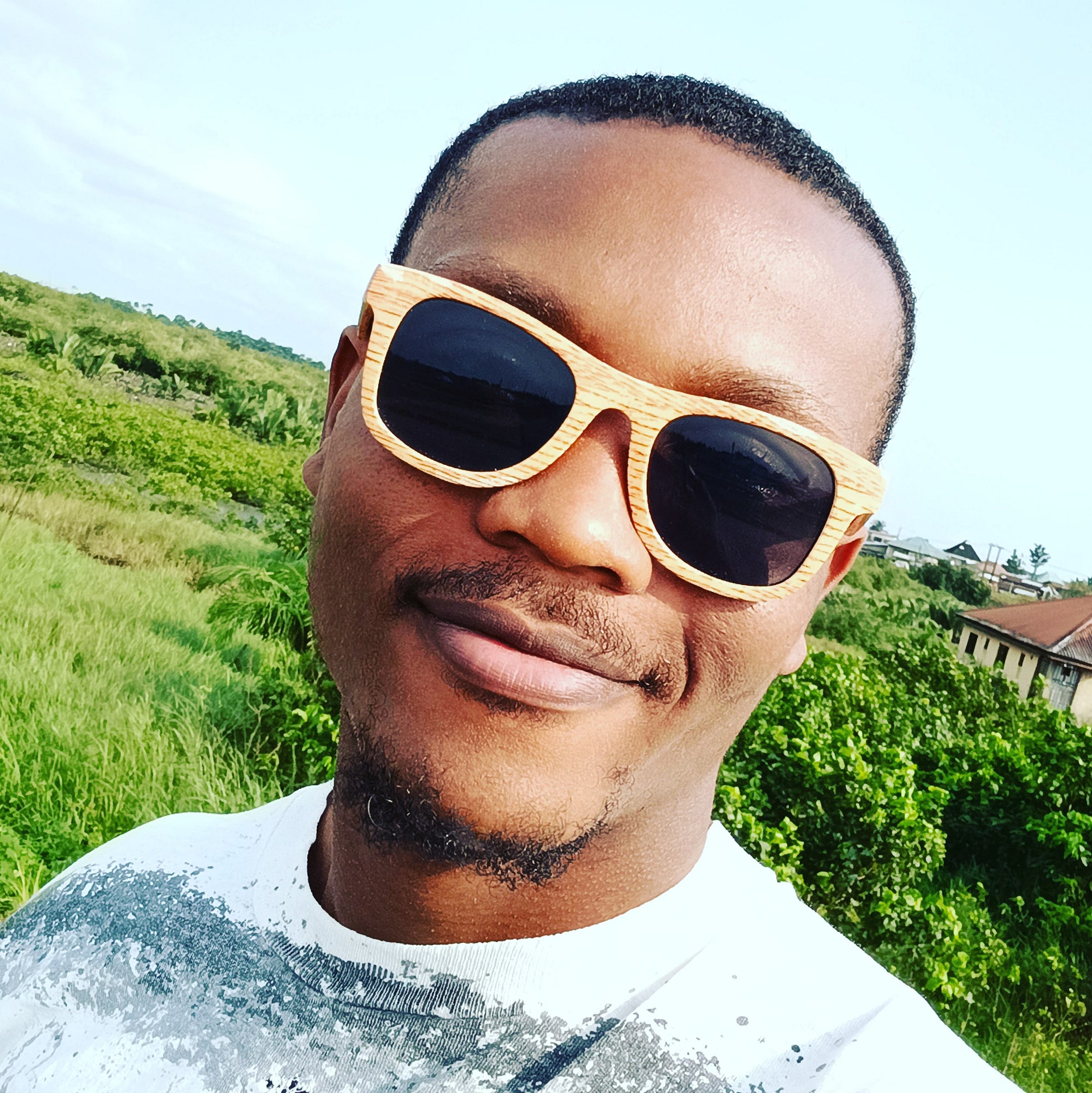 Mr. Daniee – Medium