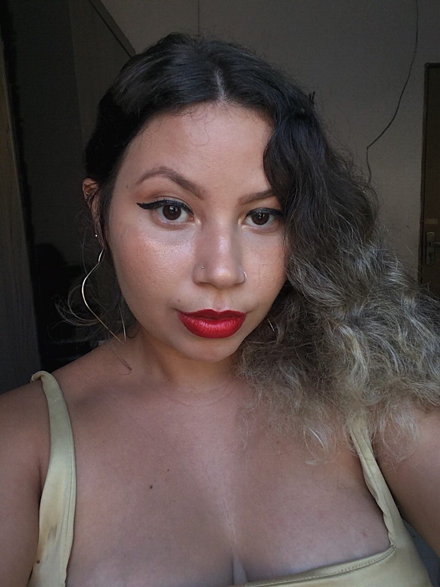 Beatriz Moura – Medium