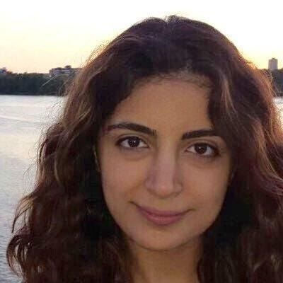 Maryam Ariyan – Medium