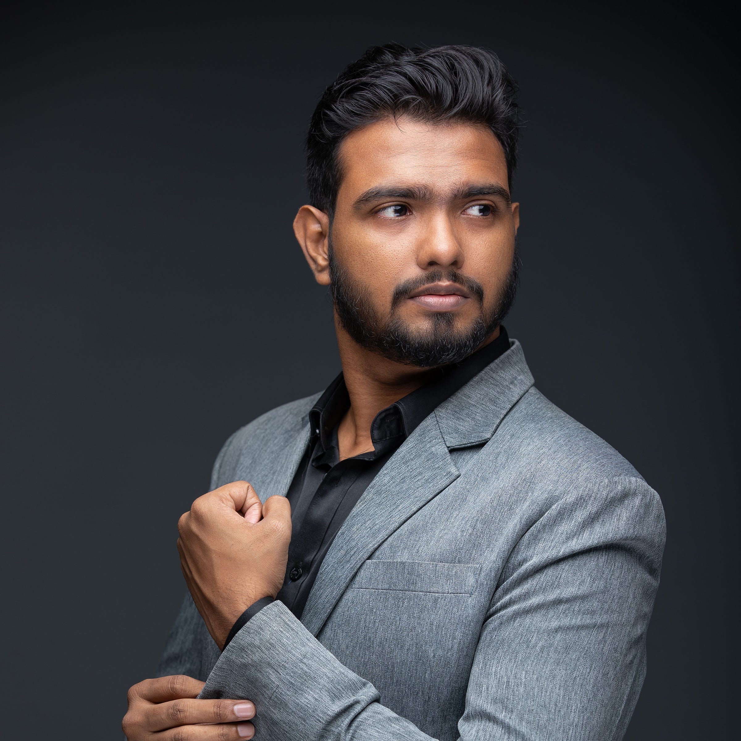 Rizlan Hassan – Medium