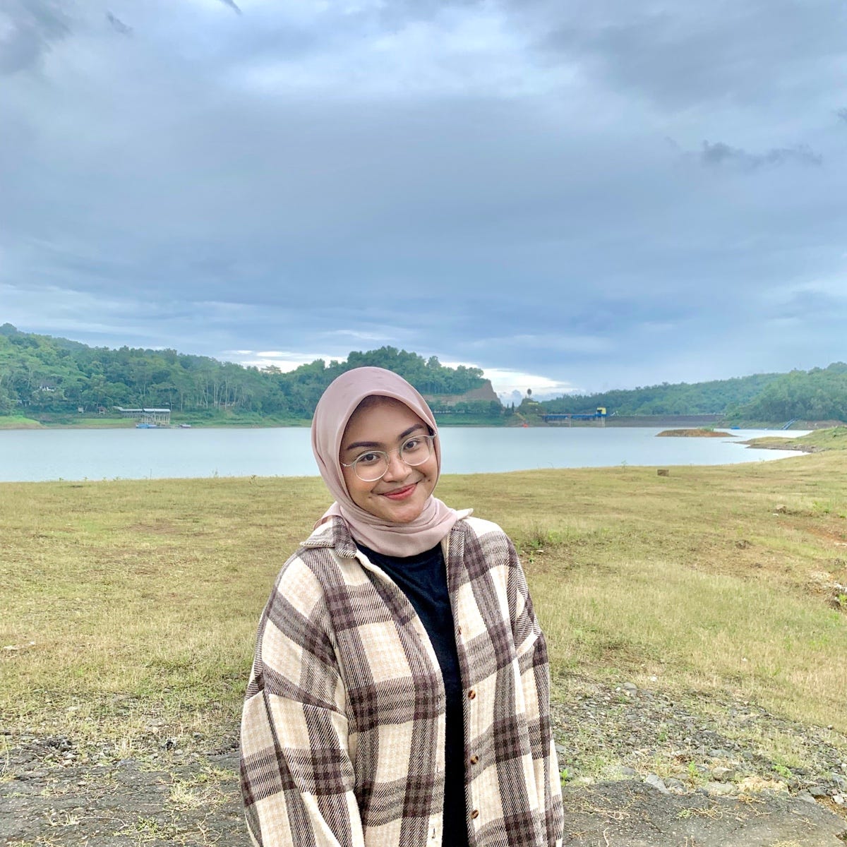 Salsabila Zeta Zain – Medium