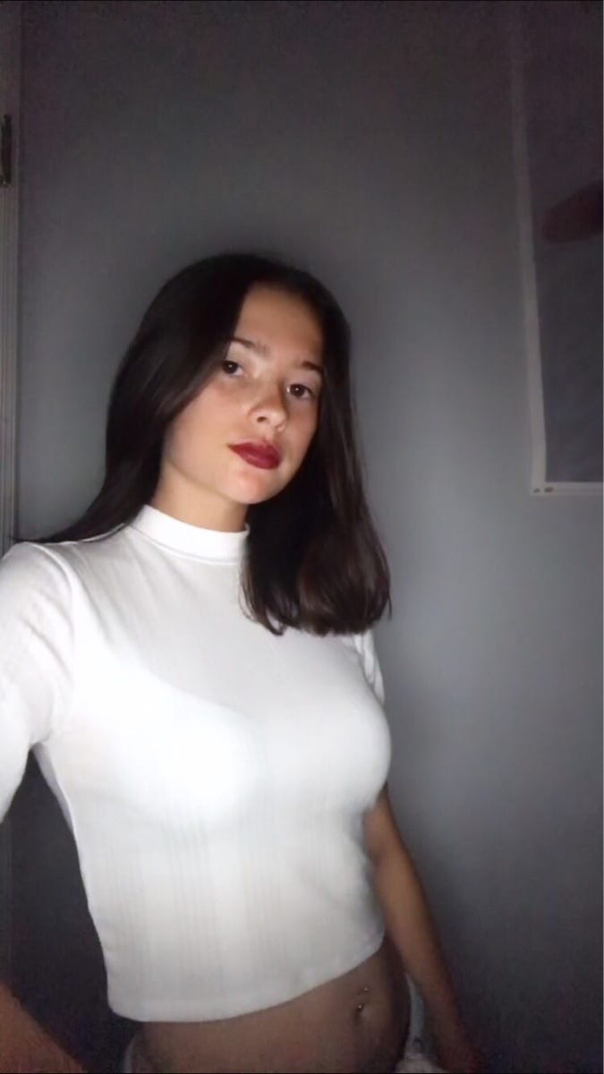amber valencia – Medium
