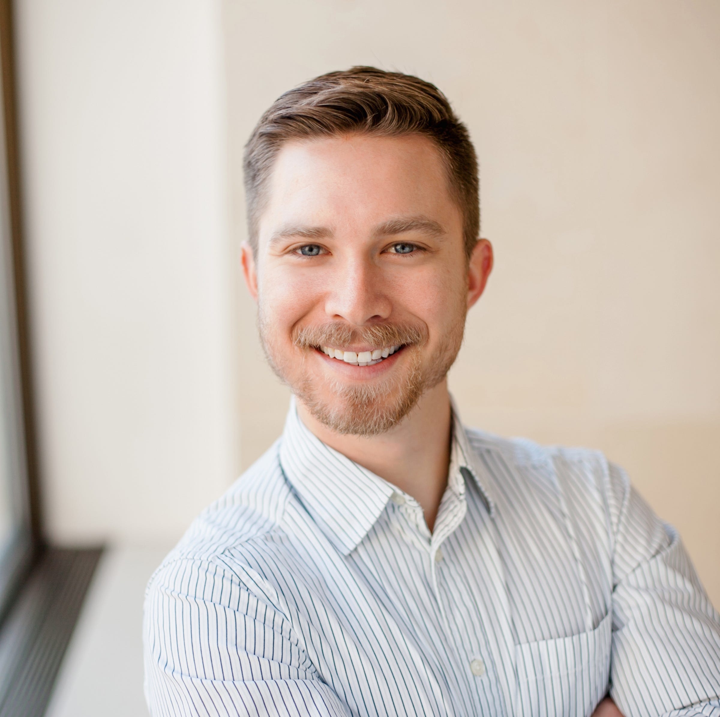 Adam Bensman – Medium