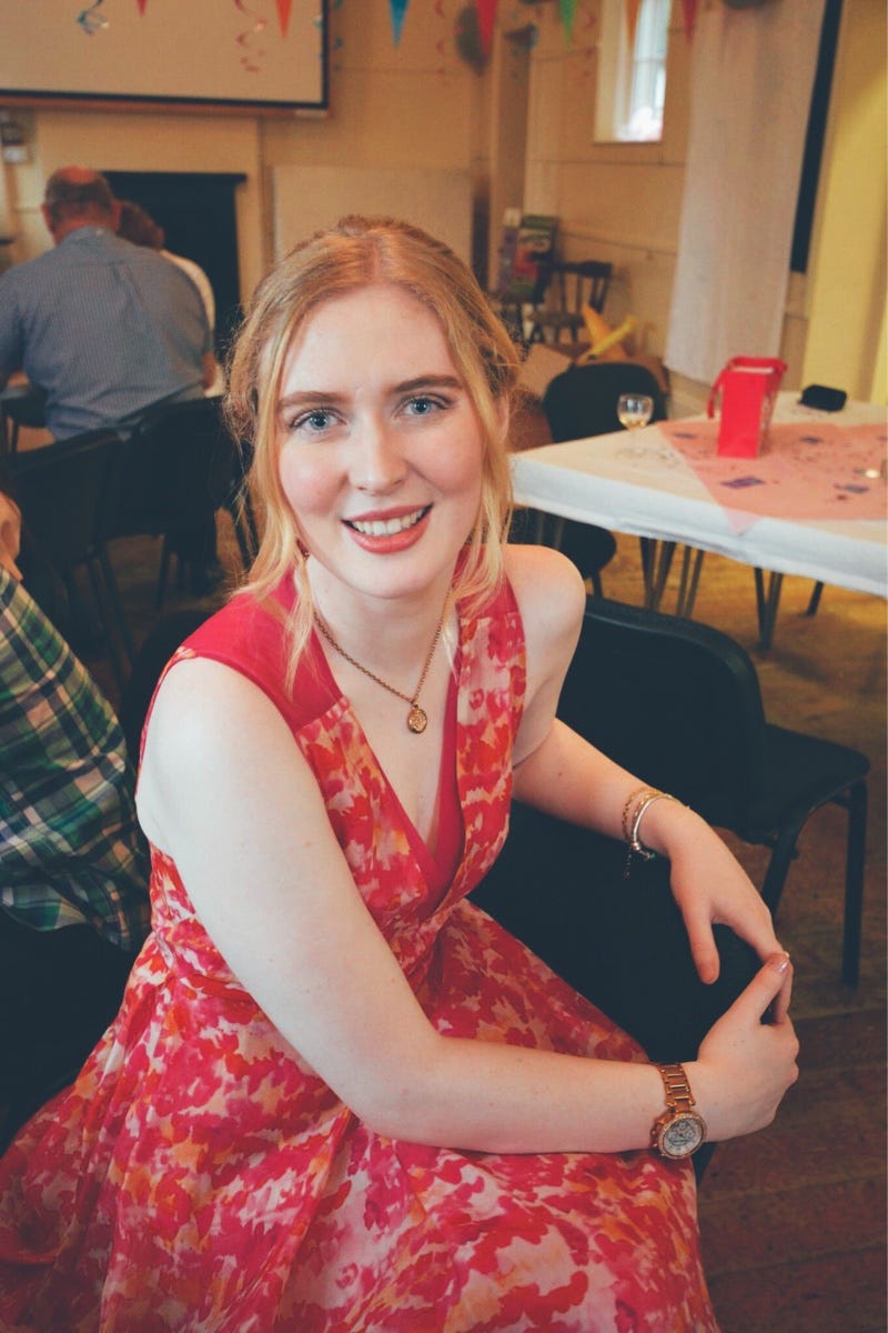 Laura Arnott – Medium
